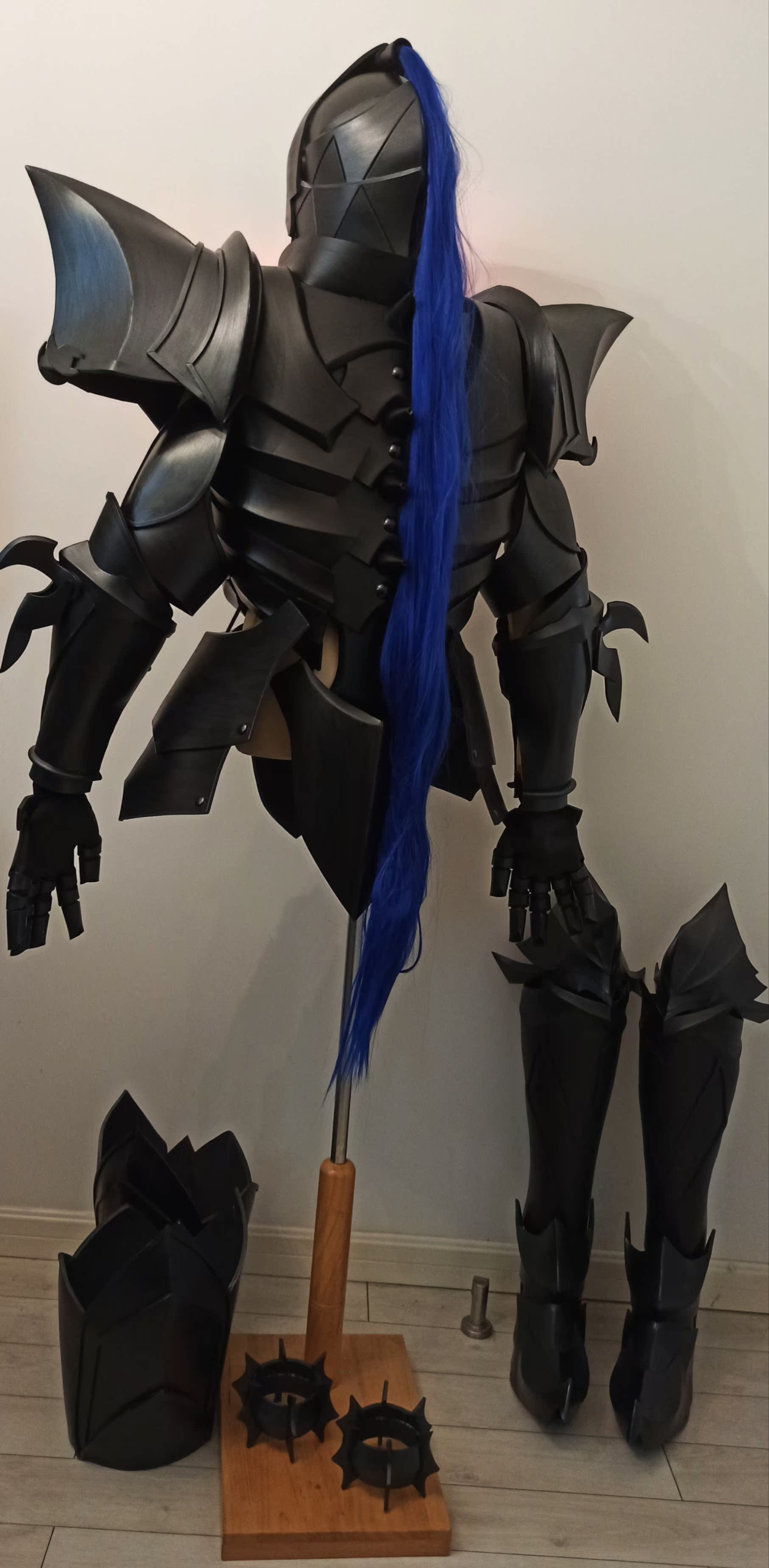 Berserker Lancelot Cosplay for Sale – CosplaySparks