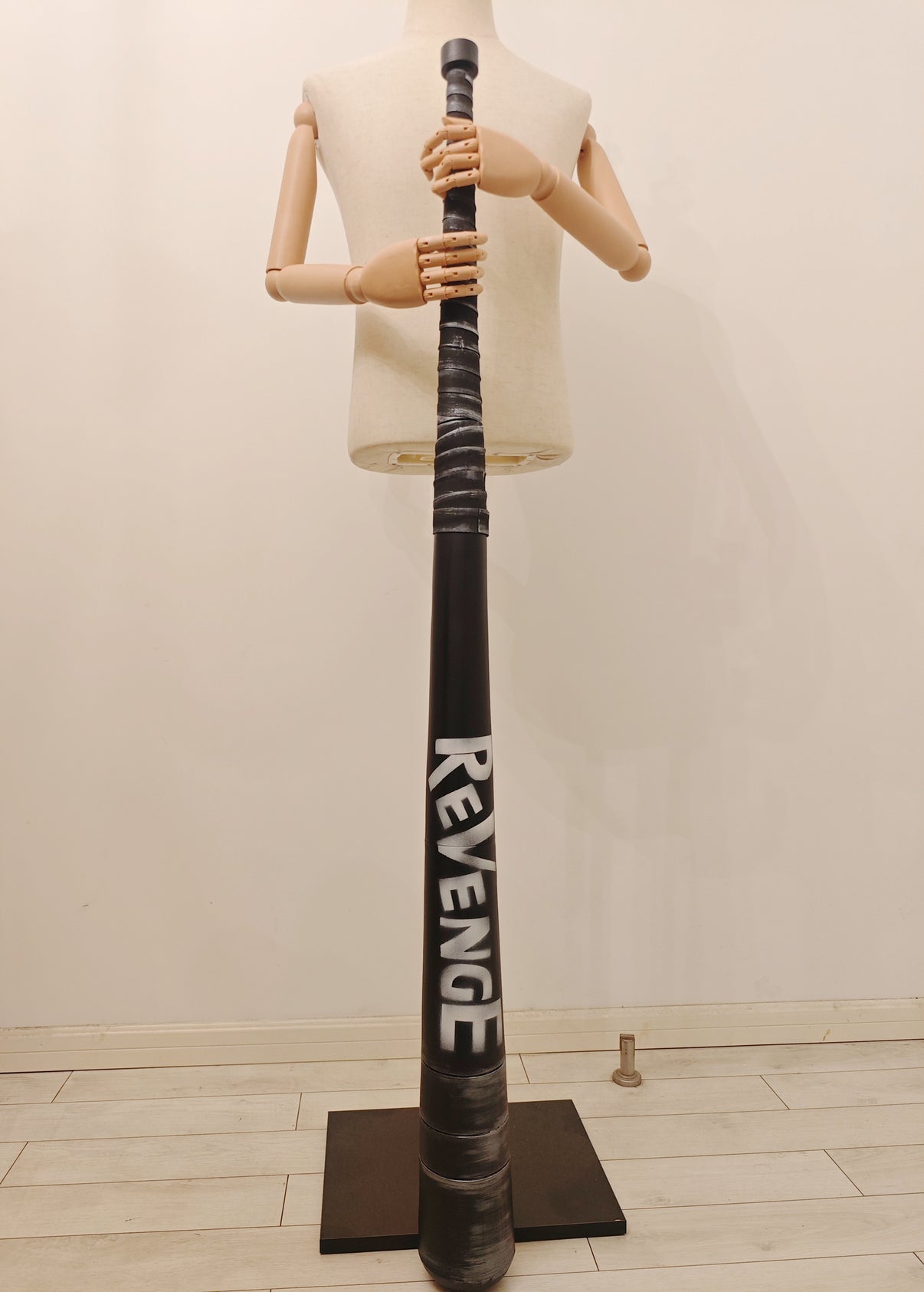 Limbus Heathcliff Weapon Cosplay for Sale – CosplaySparks