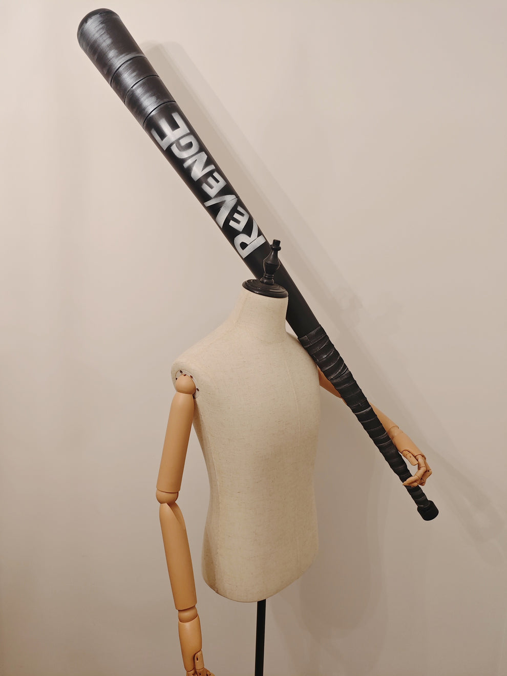 Limbus Heathcliff Weapon Cosplay for Sale – CosplaySparks