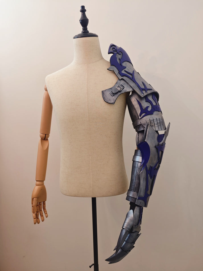 Ravus Nox Fleuret Arm Cosplay for Sale – CosplaySparks