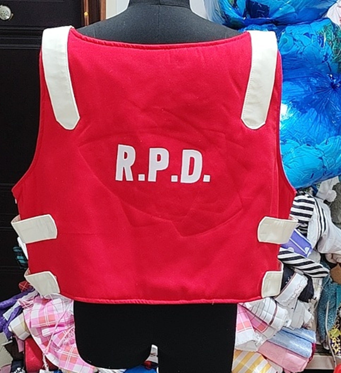Resident Evil 2 Leon Vest Cosplay for Sale – CosplaySparks