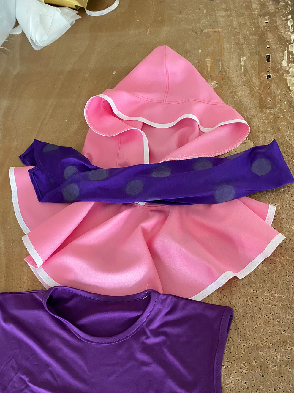 Senor Pink Costume Cosplay for Sale – CosplaySparks